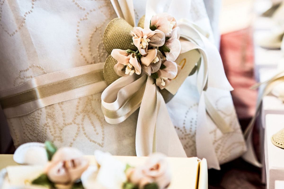 Wedding hamper ideas for guests | Honestweddingadvice.com